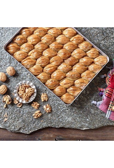 Hacı Ahmet Oğulları Cevizli Midye Baklava