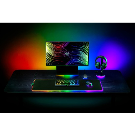 Razer Strıder Chroma RGB Mousepad - RZ02-04490100-R3M1 Fiyatı