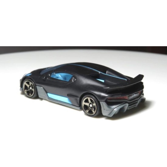 Matchbox Koleksiyon Metal Model Araba 2018 Bugatti Divo Fiyatı