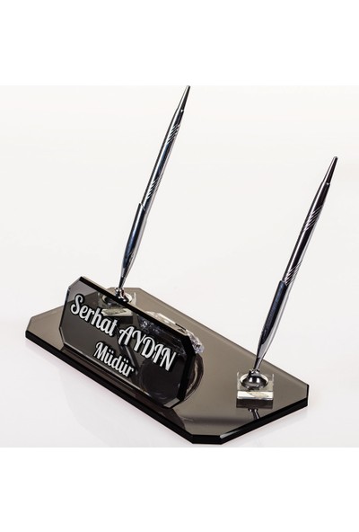 Ofistike Kabartma Yazılı Masa İsimlik Ofis Masa İsimliği - Delos Gümüş Ofistike Kabartma Yazılı Masa İsimlik Ofis Masa İsimliği - Delos Gümüş