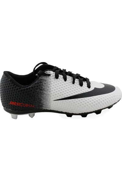 Walked 401 Kg Çim Saha Krampon Erkek Futbol Spor Ayakkabı Beyaz-Siyah 39 Walked 401 Kg Çim Saha Krampon Erkek Futbol Spor Ayakkabı Beyaz-Siyah 39