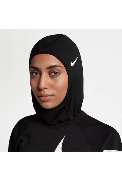 Nike N.000.3533.010.2S Pro Hıjab 2.0 Sporcu Kadın Başörtüsü