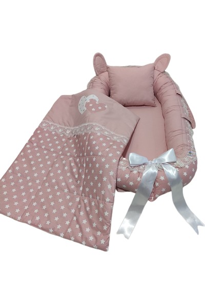 Bebek Atölyesi Pudra Yıldız Desenli Kulaklı Babynest ve Yorgan Bebek Atölyesi Pudra Yıldız Desenli Kulaklı Babynest ve Yorgan