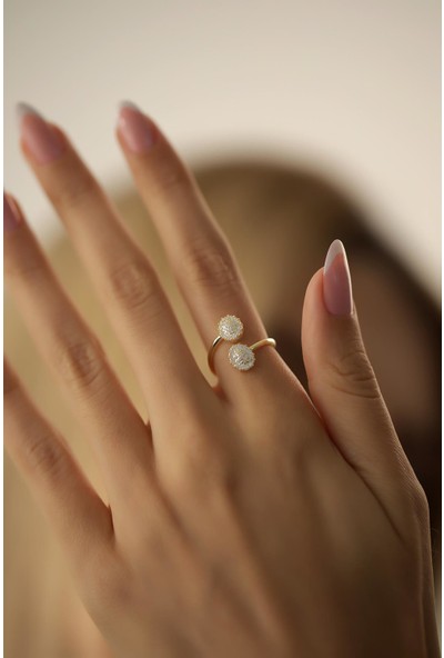 Çapraz Oval Model Gold Rengi Gümüş İtalyan Yüzük Çapraz Oval Model Gold Rengi Gümüş İtalyan Yüzük