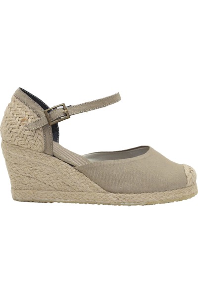 Gökçe Kundura Dolgu Topuk Sandalet