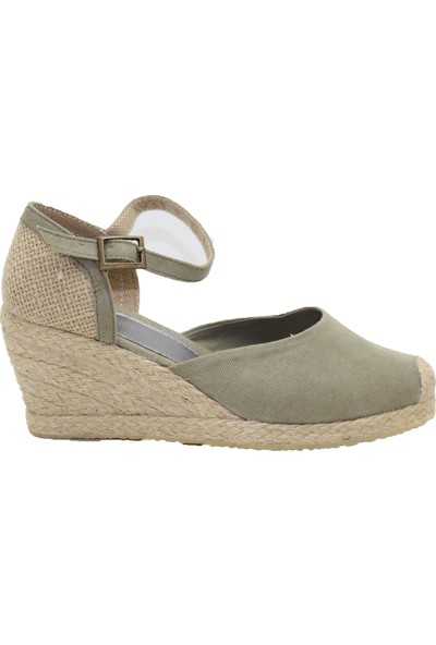 Gökçe Kundura Dolgu Topuk Sandalet