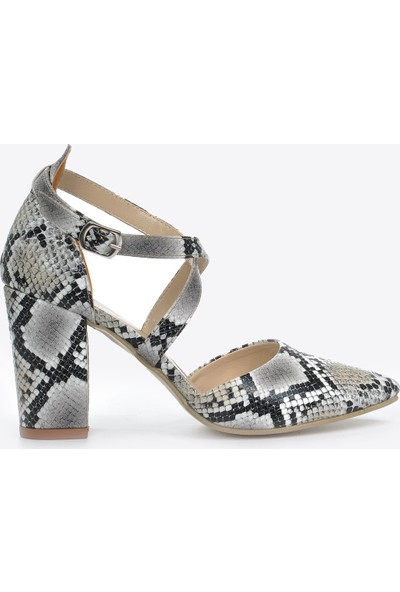 Vizon Ayakkabı Kadın Beyaz-Yılan Klasik Topuklu Ayakkabı VZN20-028Y Vizon Ayakkabı Kadın Beyaz-Yılan Klasik Topuklu Ayakkabı VZN20-028Y