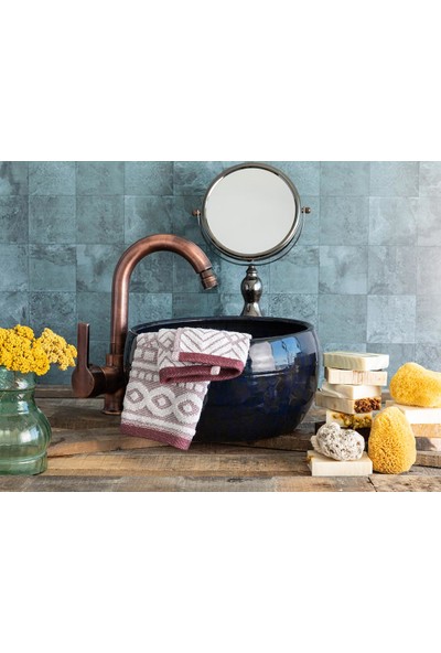 Englısh Home Aztech Jakarlı El Havlusu 30 x 45 cm Mürdüm Englısh Home Aztech Jakarlı El Havlusu 30 x 45 cm Mürdüm