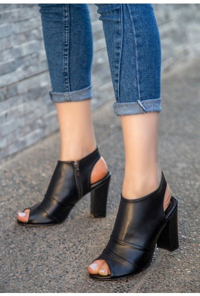 8Stil Dolly Siyah Cilt Topuklu Ayakkabı