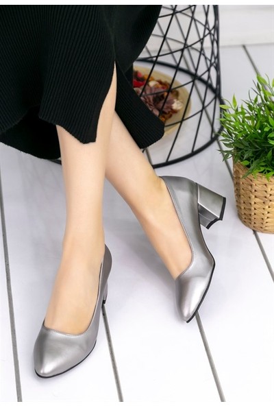 8Stil Sever Gri Cilt Topuklu Ayakkabı
