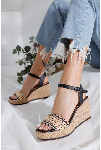 Limoya Clara Siyah Örgü Bantlı Hasır Dolgu Topuklu Platformlu Sandalet Limoya Clara Siyah Örgü Bantlı Hasır Dolgu Topuklu Platformlu Sandalet