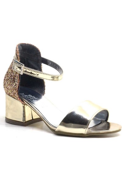 Sarıkaya Altın Aynalı Simli Kalın Topuklu Kız Çocuk Abiye Ayakkabı Sarıkaya Altın Aynalı Simli Kalın Topuklu Kız Çocuk Abiye Ayakkabı