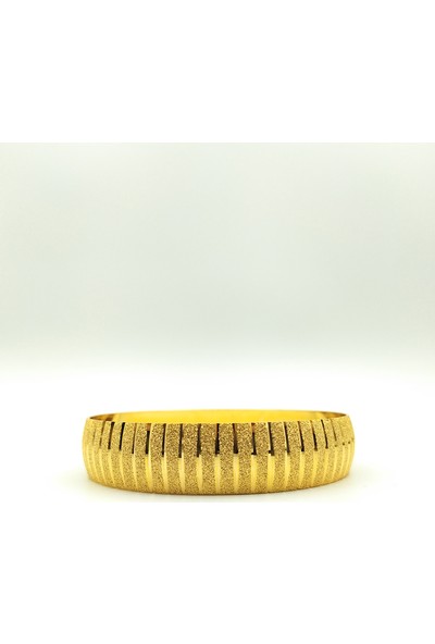 Zeygold Altın Kaplama 2 Cm Çizgili Desen Bilezik Zeygold Altın Kaplama 2 Cm Çizgili Desen Bilezik