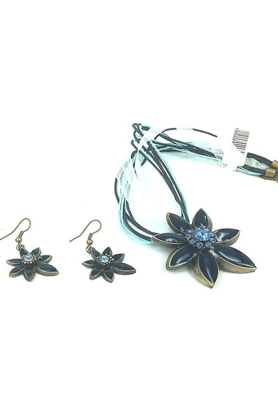 Aphrodite Accessories Yıldız Model Kolye Küpe Set Aphrodite Accessories Yıldız Model Kolye Küpe Set