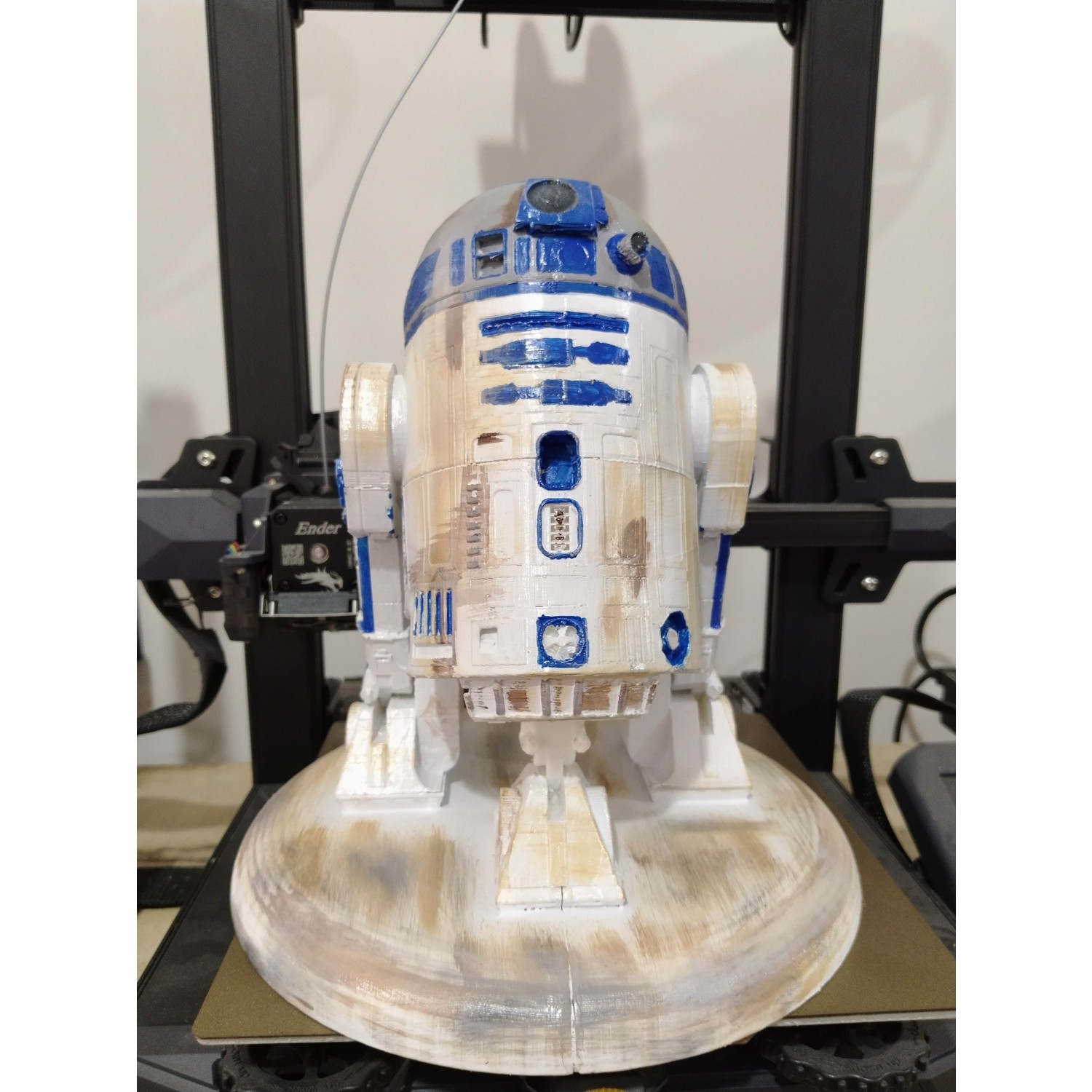 R2D2 Star Wars Robot Eskiz Boyalı Figür 20 cm (Büyük Boy) Fiyatı