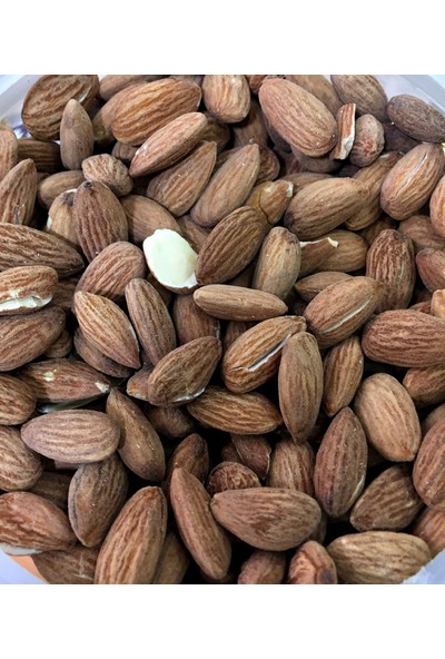 Aktarzane Kuruyemiş Kavrulmuş Tuzlu Badem İçi 500 gr Aktarzane Kuruyemiş Kavrulmuş Tuzlu Badem İçi 500 gr