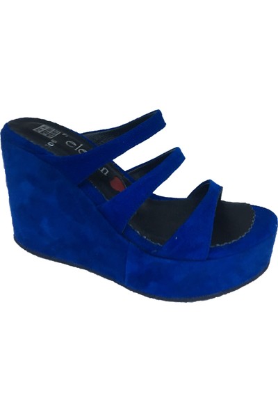Elegan Süet Saks Mavi Dolgu Topuk Bantlı Terlik Elegan Süet Saks Mavi Dolgu Topuk Bantlı Terlik