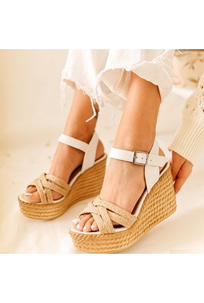 Limoya Margo Beyaz Çapraz Hasır Bantlı Dolgu Topuklu Sandalet Limoya Margo Beyaz Çapraz Hasır Bantlı Dolgu Topuklu Sandalet