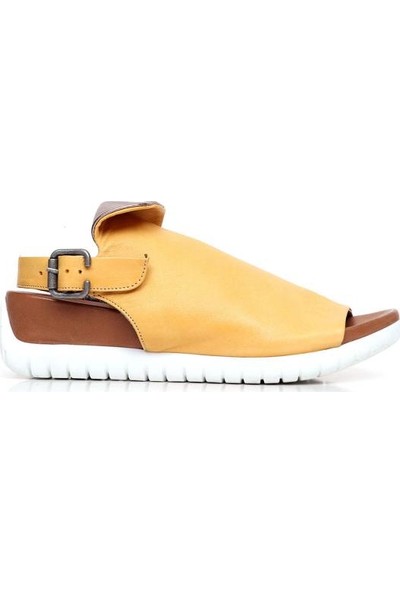 Bueno Shoes Kalın Taban Hakiki Deri Kadın Düz Sandalet 9N7108