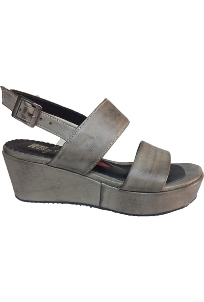 Elegan Küçük & Büyük Numara Gri Hakiki Deri Alçak Dolgu Topuk Yazlık Bantlı Sandalet Elegan Küçük & Büyük Numara Gri Hakiki Deri Alçak Dolgu Topuk Yazlık Bantlı Sandalet