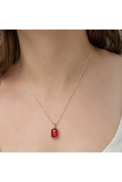 Ervanur Altın Kaplama Kırmızı Zirkon Taşlı Tektaş Kolye Ervanur Altın Kaplama Kırmızı Zirkon Taşlı Tektaş Kolye