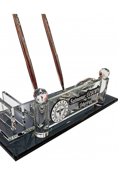 Mert Kristal Sağlık Bakanlığı Logolu Kristal Masa İsimliği Mert Kristal Sağlık Bakanlığı Logolu Kristal Masa İsimliği