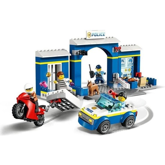 LEGO City, Polis Merkezi LEGO Seti - 172 Parça Fiyatı
