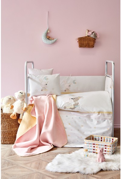 Karaca Home Dinky Aplike/Nakış 13 Parça Bebek Seti Karaca Home Dinky Aplike/Nakış 13 Parça Bebek Seti