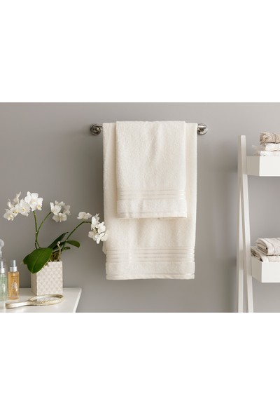 English Home Romantic Stripe Floşlu Banyo Havlusu Takımı 50 x 85CM + 70 x 150CM Ekru English Home Romantic Stripe Floşlu Banyo Havlusu Takımı 50 x 85CM + 70 x 150CM Ekru