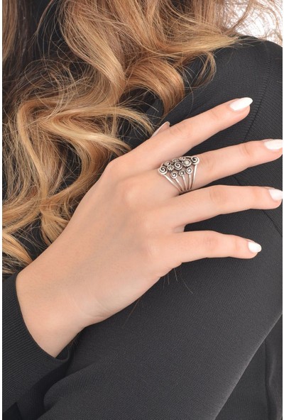 Labalaba Kadın Antik Gümüş Kaplama Bohem Yüzük Labalaba Kadın Antik Gümüş Kaplama Bohem Yüzük