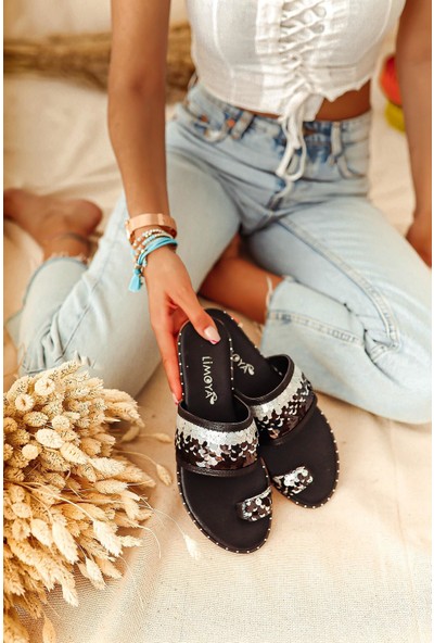 Limoya Lucia Siyah Pul Detaylı Parmak Arası Terlik