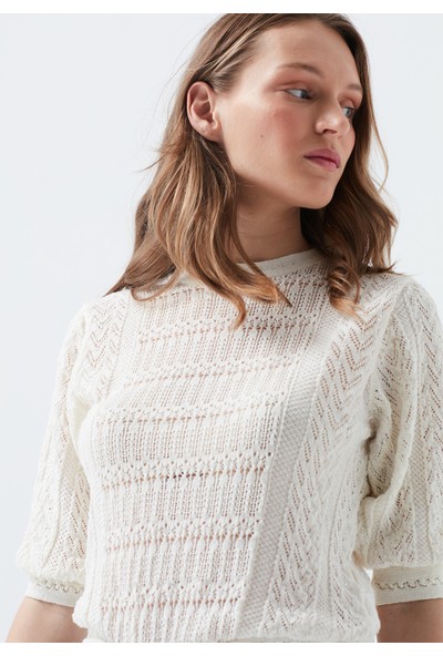 Mavi Kadın Dantel Detaylı Beyaz Kazak 171358-29708 Mavi Kadın Dantel Detaylı Beyaz Kazak 171358-29708