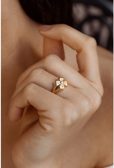 Semi̇z Kuyumculuk 14 Ayar Altın Yonca Tasarım Şık Yüzük Semi̇z Kuyumculuk 14 Ayar Altın Yonca Tasarım Şık Yüzük