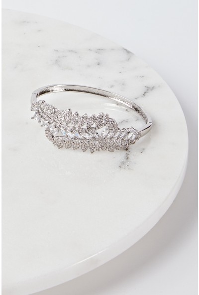 Oleg Cassini Şeffaf ve Kristal Taşlı Abiye Bilezik