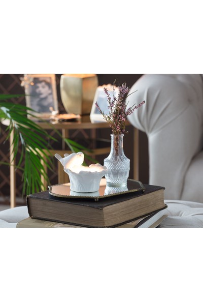 Madame Coco Colombe Heleine Obje