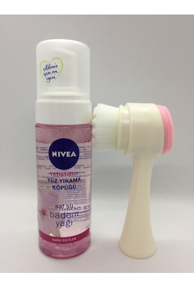 Nivea Yatıştırıcı Yüz Yıkama Köpüğü 150 Ml+Yüz Temizleme Fırçası