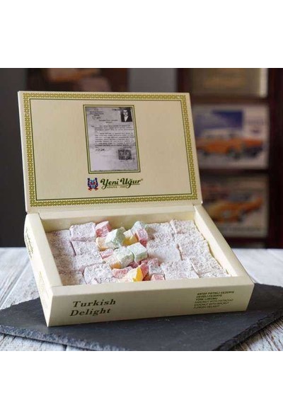 Yeni Uğur Karışık Lokum (Sade, Güllü ve Meyveli) 500 gr Yeni Uğur Karışık Lokum (Sade, Güllü ve Meyveli) 500 gr