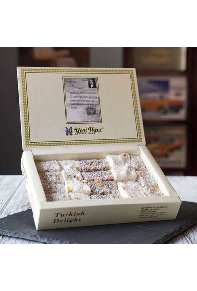 Yeni Uğur Karışık Lokum (Sultan Lokumu, Fındıklı Lokum, Kesme Cezerye) 500 gr Yeni Uğur Karışık Lokum (Sultan Lokumu, Fındıklı Lokum, Kesme Cezerye) 500 gr