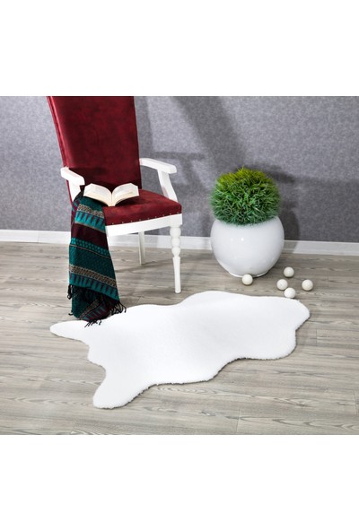 Balat Halı Kalın Beyaz Peluş Yumuşak Post Halı Balat Halı Kalın Beyaz Peluş Yumuşak Post Halı