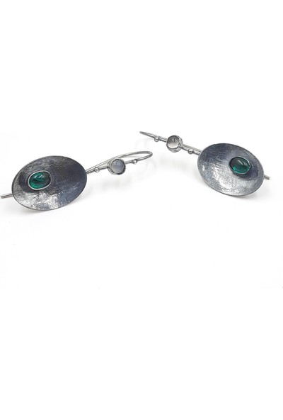 JUST4YOU 925 Ayar Gümüş Zümrüt Doğal Taşlı Sallantılı Oval Kadın Küpe JUST4YOU 925 Ayar Gümüş Zümrüt Doğal Taşlı Sallantılı Oval Kadın Küpe