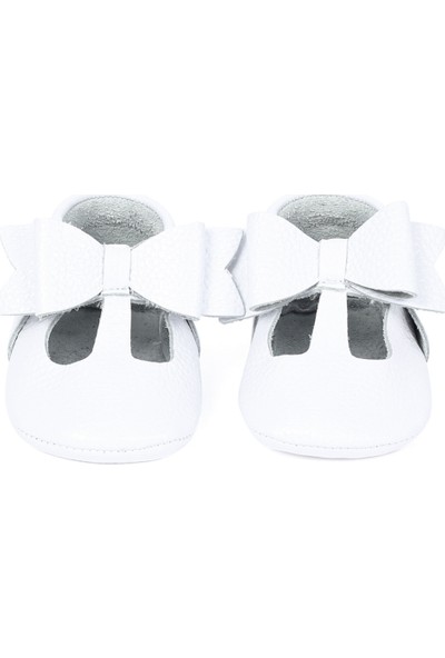 Yoyo Junior Hakiki Deri Beyaz Kurdela Detaylı Bebek Patik Yoyo Junior Hakiki Deri Beyaz Kurdela Detaylı Bebek Patik