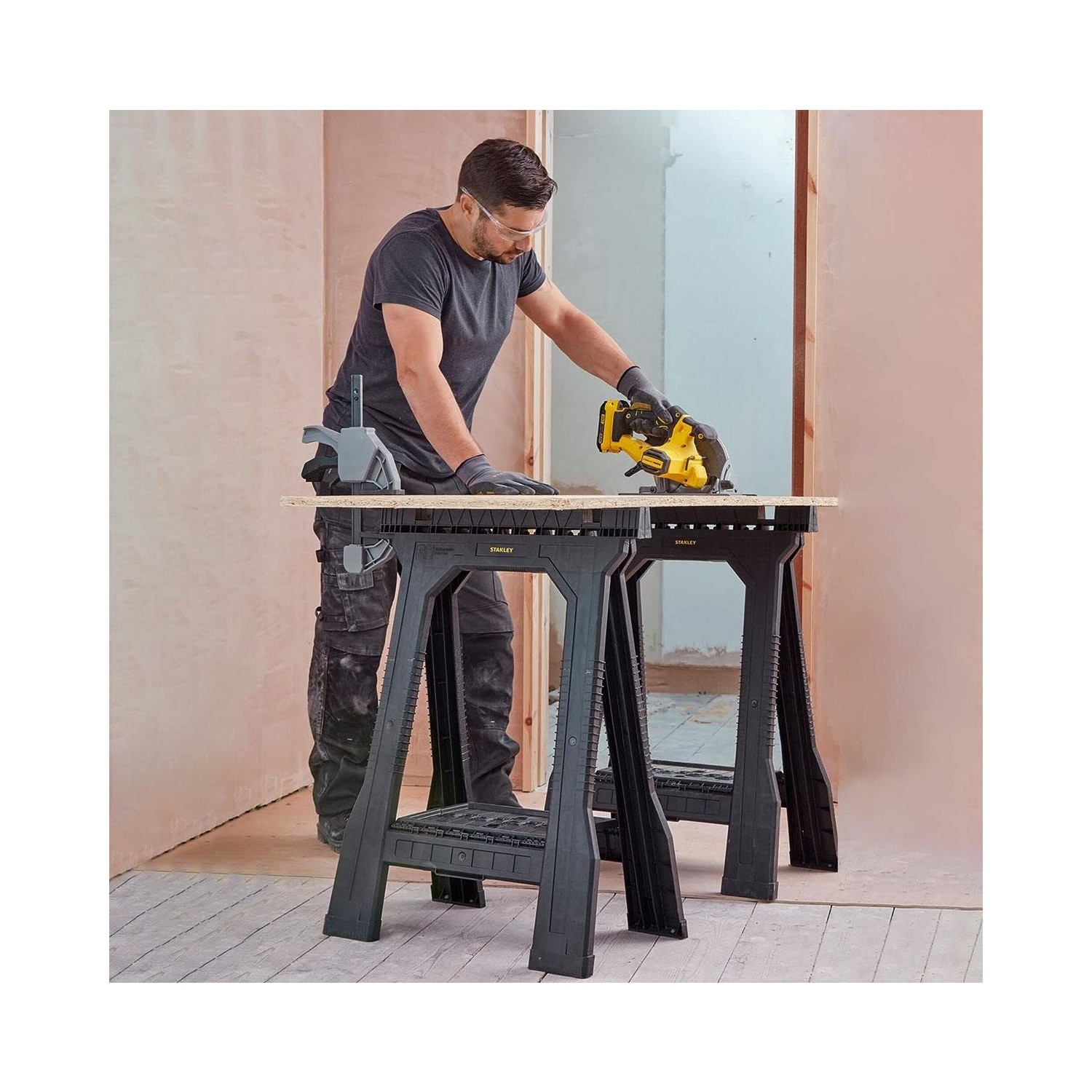 Stanley STST1-70355 Junior Katlanır Çalışma Tezgahı 362 Kg Fiyatı