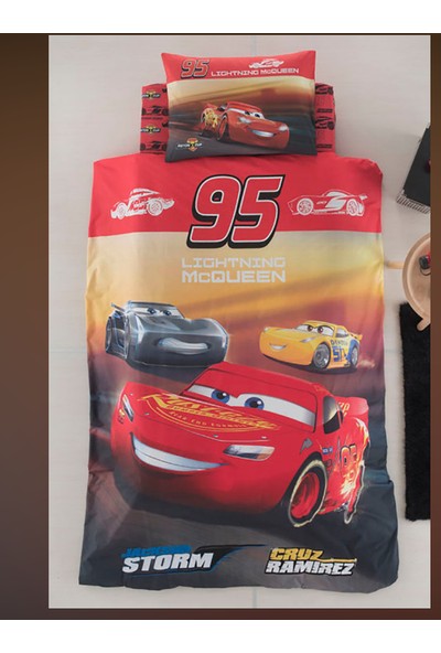 Özdilek Disney Cars Mc Queen Tek Kişilik Pike Takımı Özdilek Disney Cars Mc Queen Tek Kişilik Pike Takımı