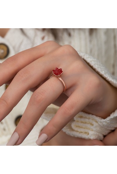 Ervanur Rose Altın Kaplama Zirkon Taşlı Lotus Çiçeği Kadın Yüzük Ervanur Rose Altın Kaplama Zirkon Taşlı Lotus Çiçeği Kadın Yüzük