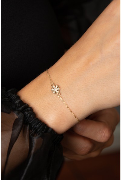 Elika Kadın Kar Tanesi Model 14 Ayar Altın Bileklik Elika Kadın Kar Tanesi Model 14 Ayar Altın Bileklik