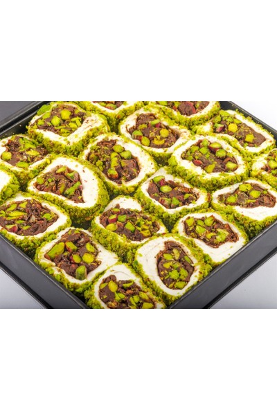 Bercekız Servet Şekerleme Bol Antep Fıstıklı ve Çikolatalı Özel Sarma Lokum 800 gr