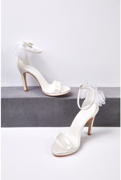 Oleg Cassini Tr Kırık Beyaz Tül Detaylı Topuklu Gelin Ayakkabısı