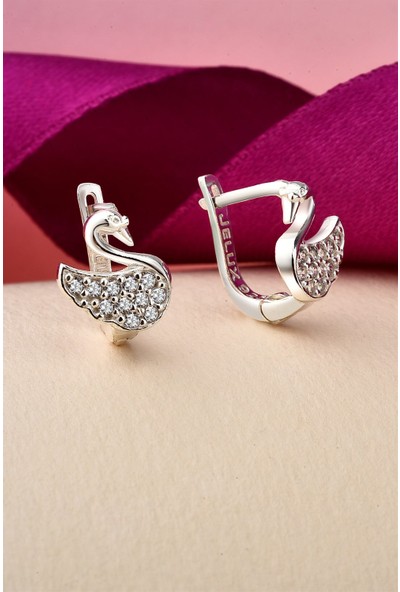 Jelux Silver Kuğu Model Zirkon Taşlı Gümüş Çocuk Küpe Jelux Silver Kuğu Model Zirkon Taşlı Gümüş Çocuk Küpe