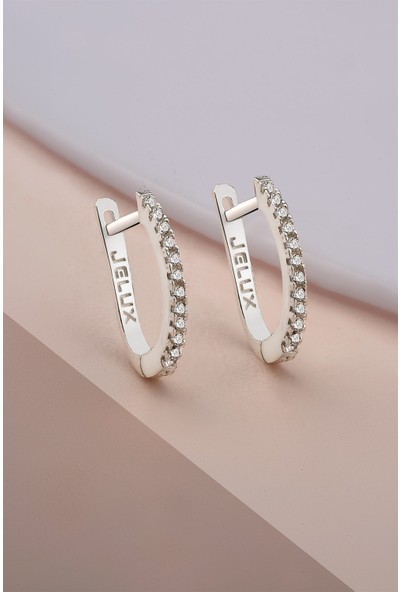 Jelux Silver Yarım Tur Su Yolu Zirkon Taşlı Gümüş Küpe Jelux Silver Yarım Tur Su Yolu Zirkon Taşlı Gümüş Küpe