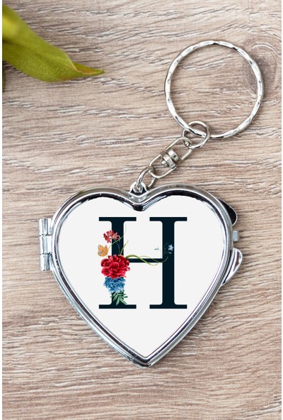 Hediyedukkani H Harfi Çiçek Tasarım Kalp Makyaj Aynası ve Anahtarlık Hediyedukkani H Harfi Çiçek Tasarım Kalp Makyaj Aynası ve Anahtarlık